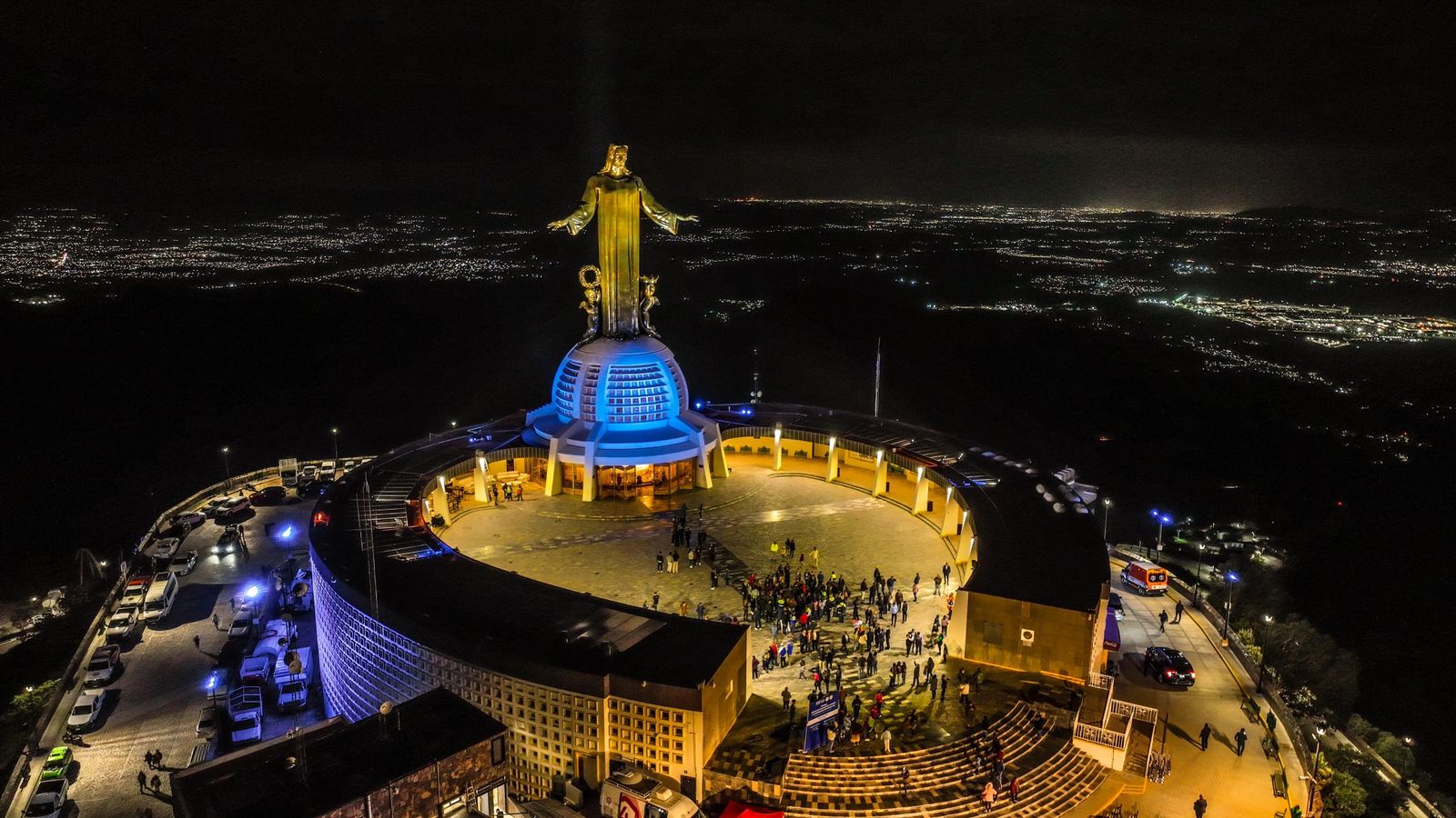 El Cerro del Cubilete donde se encuentra el Cristo Rey en Guanajuato ...